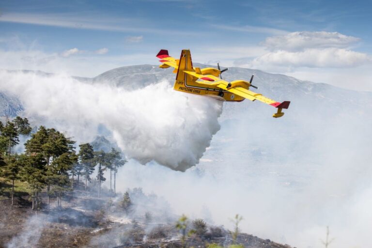 Muore bruciato in vasto incendio: 90enne carbonizzato a Gioiosa Marea ...