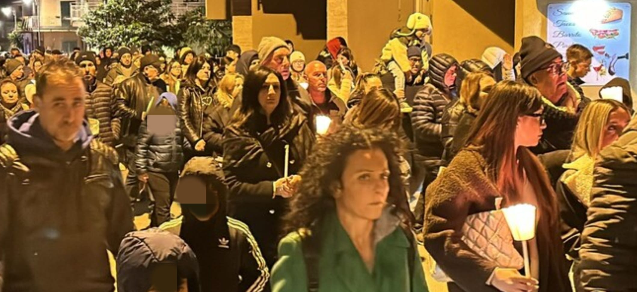 Strazio alla fiaccolata ad Altavilla Milicia per ricordare le vittime ...